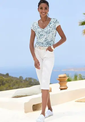 LASCANA Floral Ruched V-neck Top