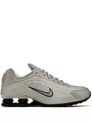 Nike Shox R4 Trainers - Grey