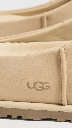 UGG Otzo Clogs - Mustard Seed