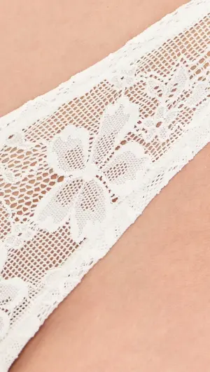 FLEUR DU MAL Le Stretch Lace Thong - Ivory