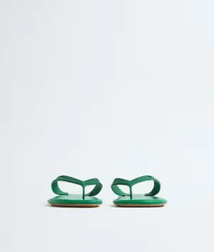 Bottega Veneta Sampieri Thong - Grass Green