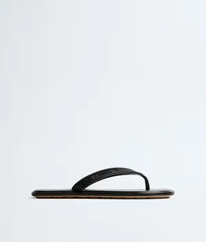 Bottega Veneta Sampieri Flat Thong - Black