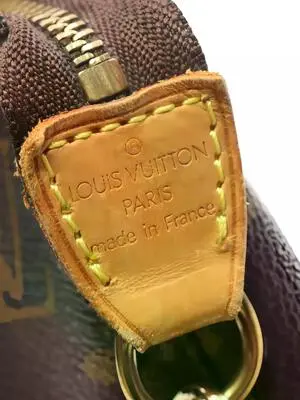 LOUIS VUITTON Pochette Accessoires Shoulder Bag