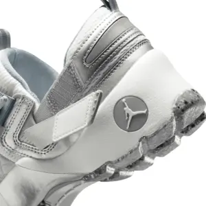 JORDAN Trunner Lx Sneakers - Grey