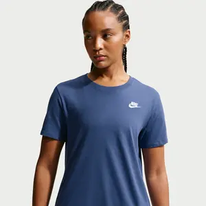 Nike Sportswear Essential T-shirts For Women
