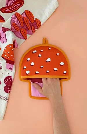 THE NEIGHBORGOODS Mushroom Potholder