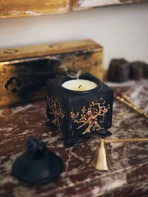 CULTUS ARTEM Handcrafted Porcelain Candle Vessel - Multicolour