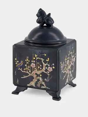 CULTUS ARTEM Handcrafted Porcelain Candle Vessel