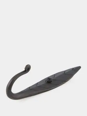Madam Stoltz Hand-forged Leaf Iron Hook