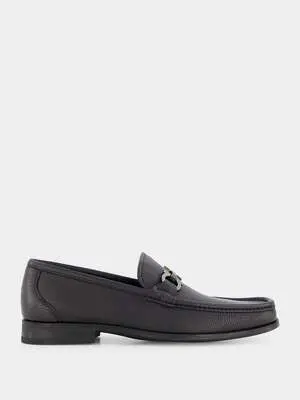 FERRAGAMO Gancini Leather Moccasin - Black