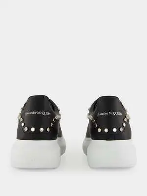 Alexander McQueen Studded Leather Low-top Sneakers - Black