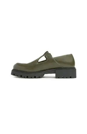 CELTIC & CO. Chunky T-bar Loafer