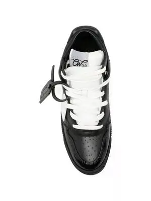 Off-White Arrow Patch Sneakers - Black