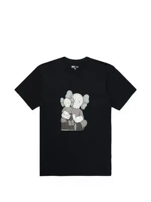 KAWS X Uniqlo Ut T-shirt