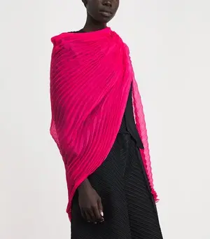 Issey Miyake Feather Pleats Stole - Pink