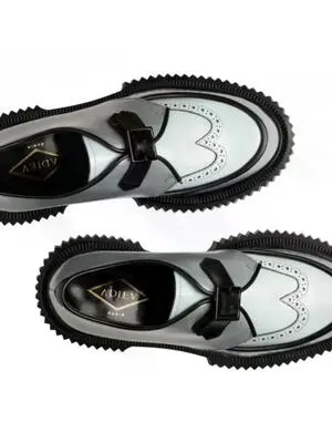 ADIEU PARIS Buckle Wingtip Leather Loafers