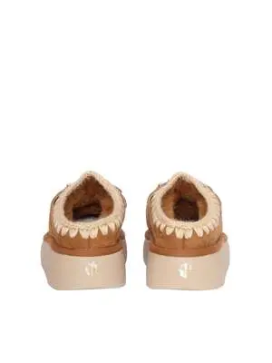 Mou Bounce Suede Clog With Letter Logo - Red