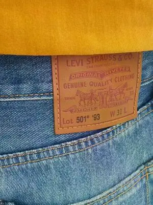 LEVI'S Frayed Hem Denim Shorts