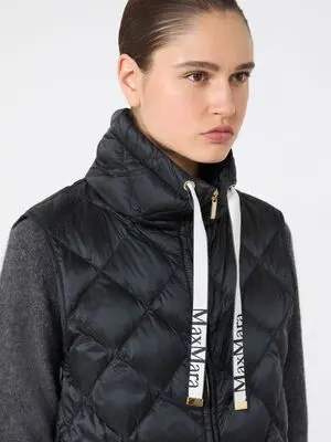 Max Mara Diamond-patterned Padded Gilet - Black