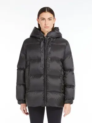 Max Mara Down Jacket In Water-repellent Canvas - Black