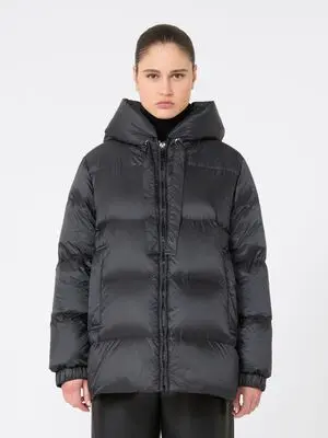Max Mara Water-repellent Quilted Puffer Jacket - Black