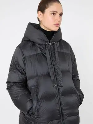 Max Mara Water-repellent Quilted Puffer Jacket - Black