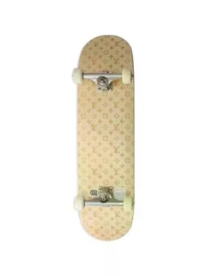 LOUIS VUITTON 2021 Monogram-pattern Skateboard
