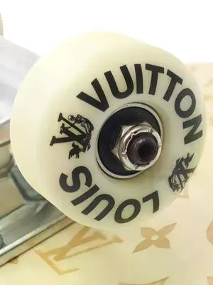 LOUIS VUITTON 2021 Monogram-pattern Skateboard