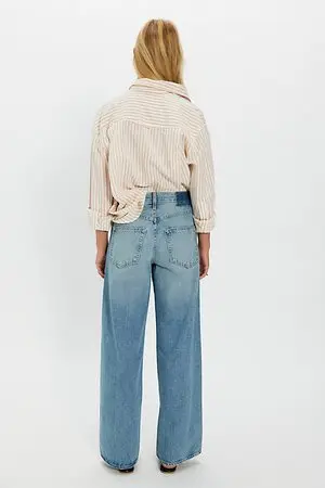 AMO Kira Wide-leg Jeans