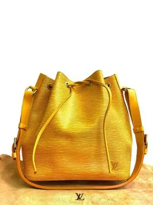 LOUIS VUITTON 1995 Epi Petit Noe Bucket Bag - Yellow