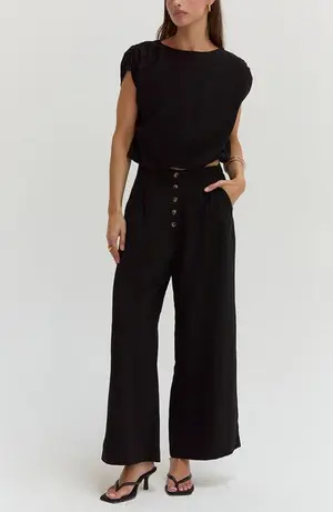 CRESCENT Cap-sleeve Bubble Hem Top - Black