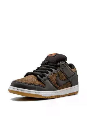 Nike Dunk Low Pro Sb Sneakers - Brown