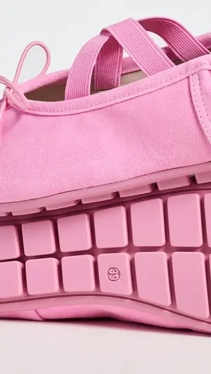 Simone Rocha Suede Ballerina Grip Flats - Pink