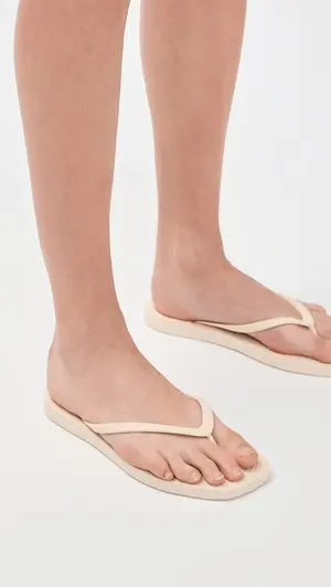 VELOUR Tapered Flip Flops - Eggnog