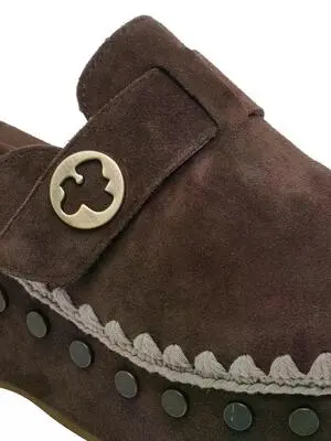 Mou Round-toe Studded Clogs