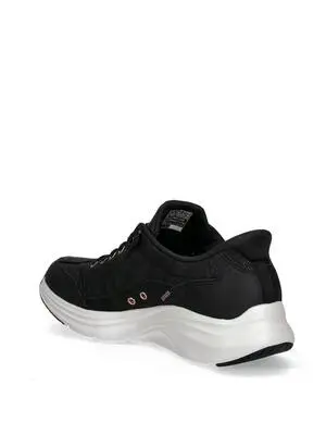Sketchers Quilted Lace-up Sneakers