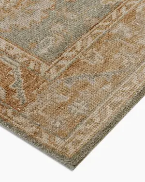 Quince Grayson Hand-knotted Wool Rug - Green