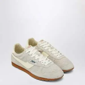 AUTRY Windspin Suede Sneakers - Beige