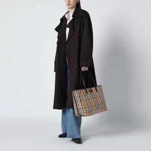Burberry Highlands Check Pattern Tote Bag - Beige