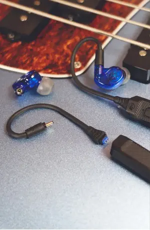 MEE AUDIO Bt3 Bluetooth Wireless Adapter Cable For In-ear Monitors With 3 Connectors