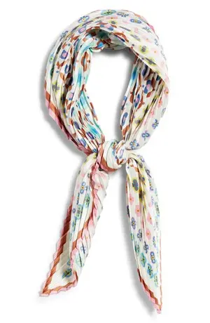 Echo Clover Pleated Diamond Scarf - White Multi