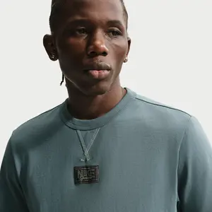 Nike Sportswear Premium Essentials T-shirt