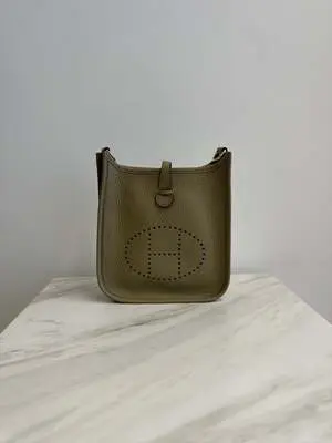 Hermès Evelyne Iii Sauge Taurillon Clemence With Palladium Hardware - Green