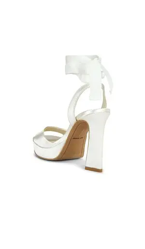 Dolce Vita Jaemy Platform Heel