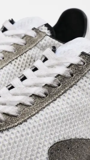 MAISON MARGIELA Spinter Low Top Sneakers - White/grey
