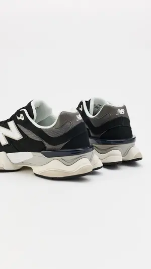 NEW BALANCE 9060 Sneakers - Black/grey