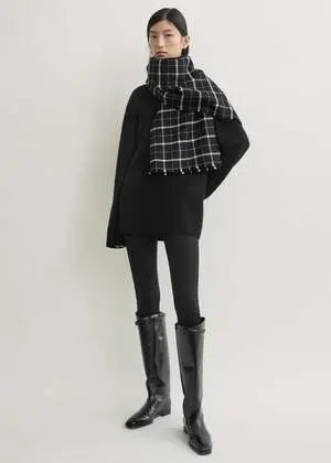 TOTEME Windowpane Scarf /white