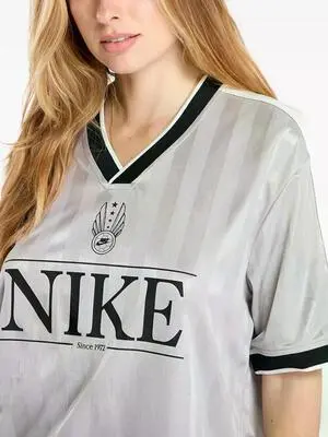 Nike Logo-print V-neck T-shirt