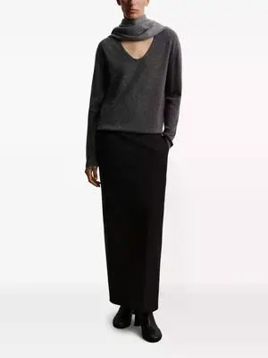12 STOREEZ U-neck Sweater