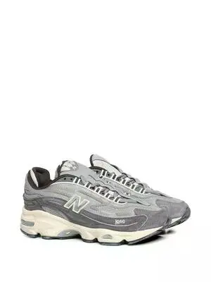 NEW BALANCE 1000 Panelled Sneakers - Grey
